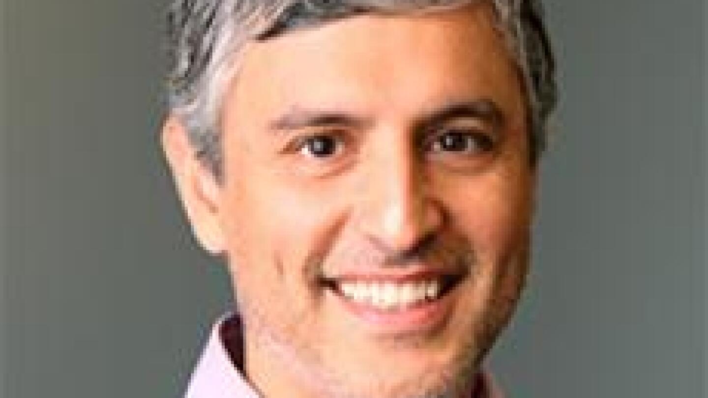 UC Riverside Magazine Gushes Over Celebrity Prof Reza Aslan - Middle ...